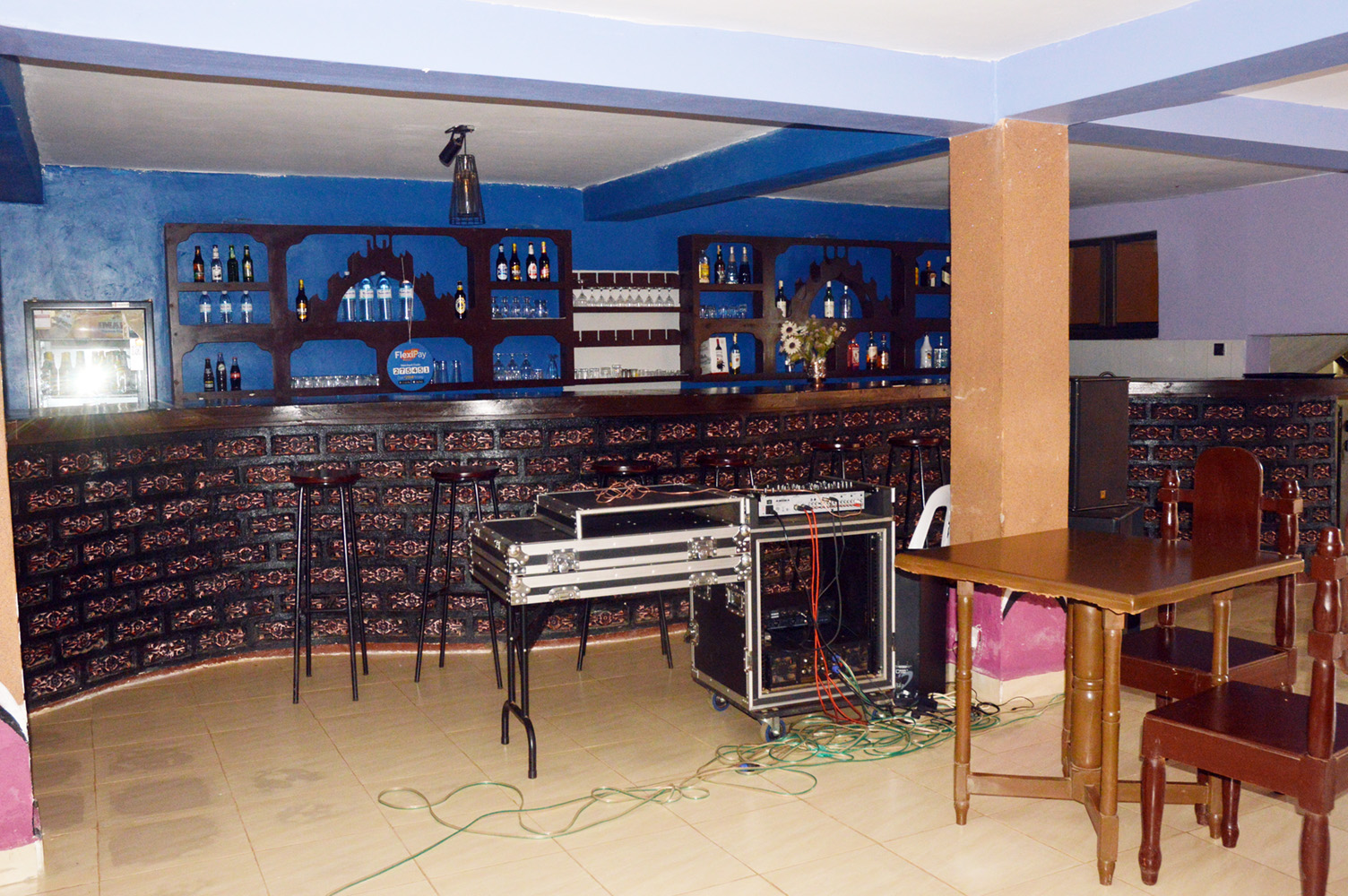 About the Bar - Flight View Hotel